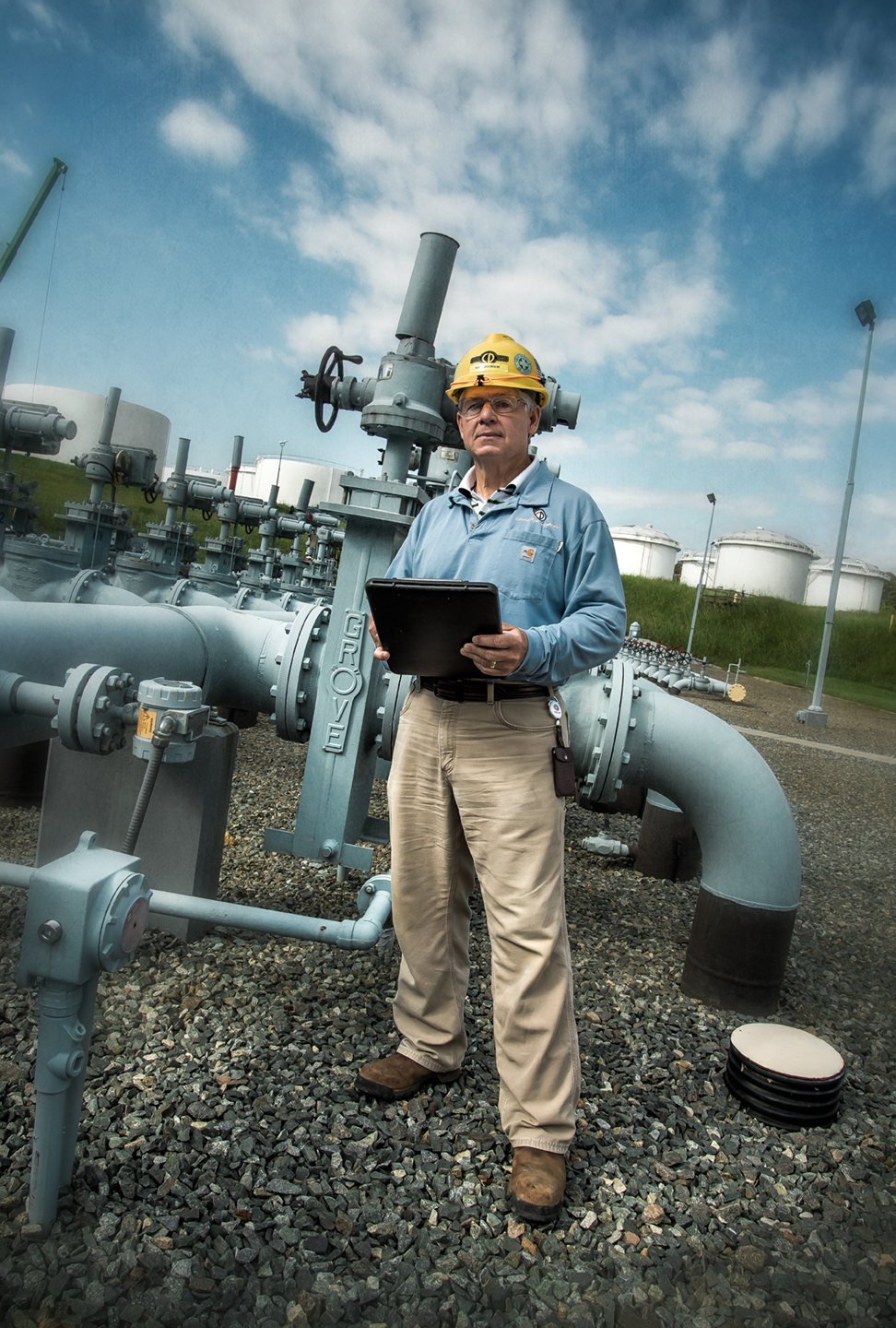 Pipeline Worker – Dan Routh Photography